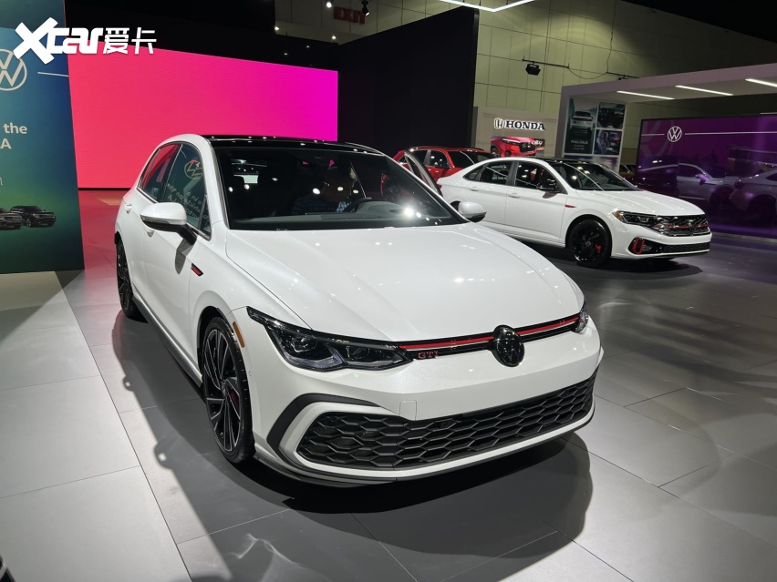 专属标志消失了？40周年纪念版高尔夫GTI实车亮相 限量1500台——veecar|汽车改装|改装知识分享平台
