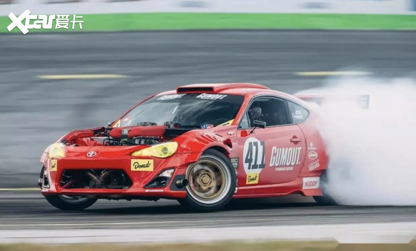 这是GR Supra改装天花板 移植F1 V10发动机——veecar|汽车改装|改装知识分享平台