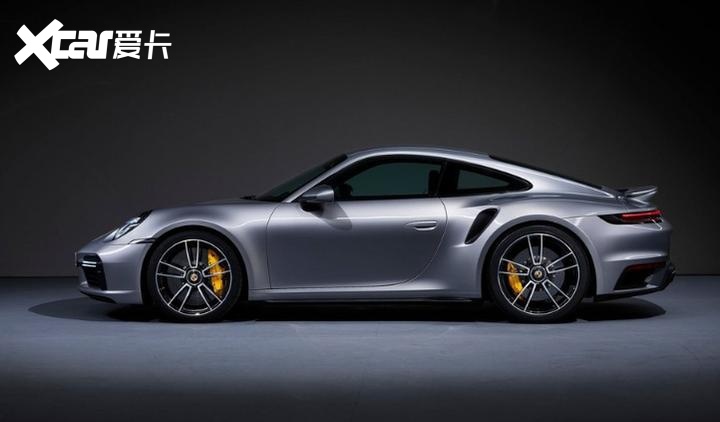 最贵比亚迪来袭，168万的仰望U9对决保时捷911谁更值？-爱卡汽车爱咖号