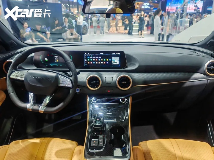 【上海车展直击】最高续航630km起售12.99万元，风行雷霆亮相车展——veecar|汽车改装|改装知识分享平台