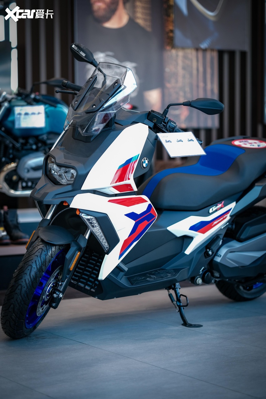 宝马改装|宝马C400X-中大型踏板的运动标杆|贵阳宝源实拍体验——veecar|汽车改装|改装知识分享平台