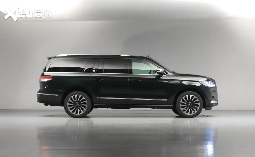 长超5.6米的“巨无霸”SUV，7座布局，配3.5T+10AT，只喝9-爱卡汽车爱咖号