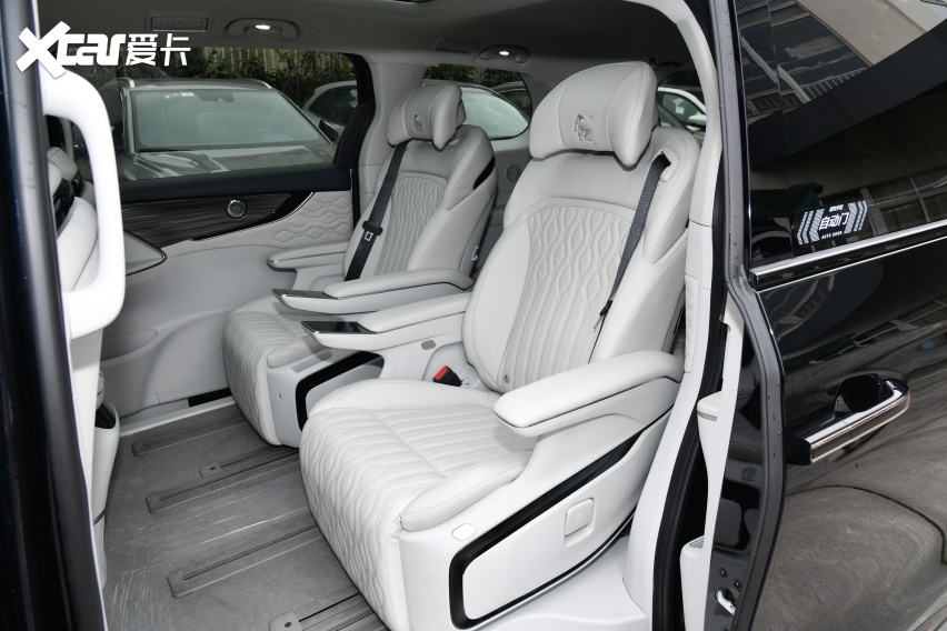 东风风行V9 PHEV实拍，7座中大型MPV，搭1.5T插混系统-爱卡汽车爱咖号