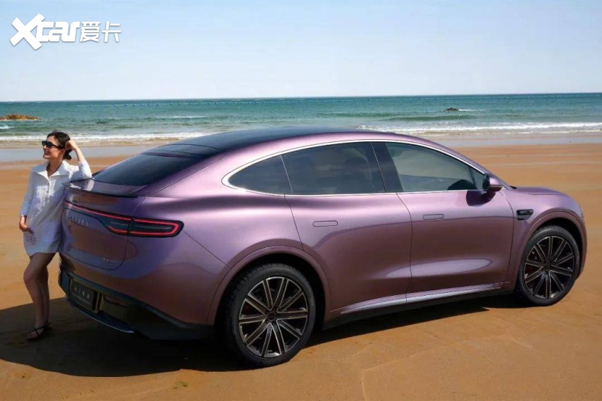 智界R7官图曝光：轿跑SUV+最新ADS3.0，起售或不到30万元？-爱卡汽车爱咖号