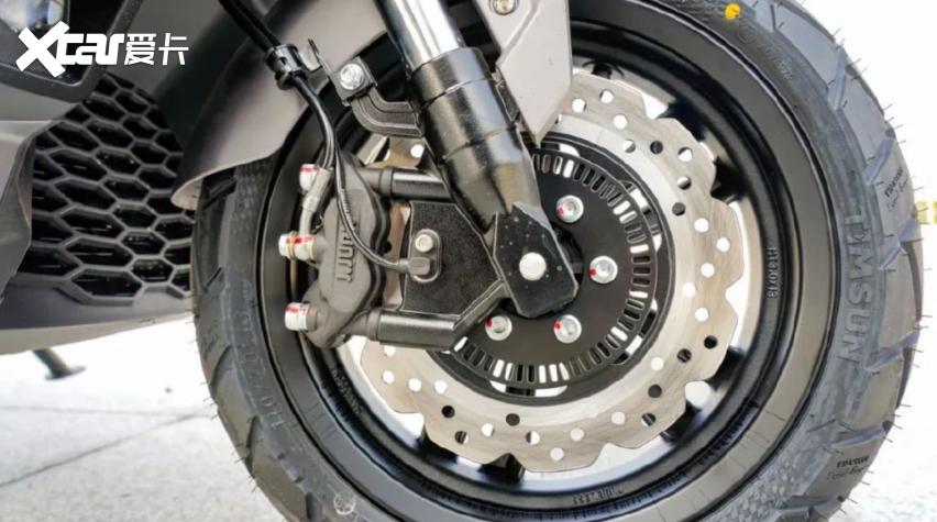 国产多用途踏板摩托，龙嘉XDV250si，单缸水冷动力双通道ABS——veecar|汽车改装|改装知识分享平台