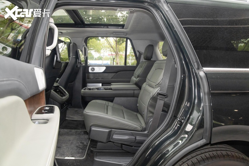 长超5.6米的“巨无霸”SUV，7座布局，配3.5T+10AT，只喝9-爱卡汽车爱咖号
