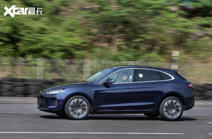 实地见证又一神车炫技，问界M5驾乘性能测评体验——veecar|汽车改装|改装知识分享平台