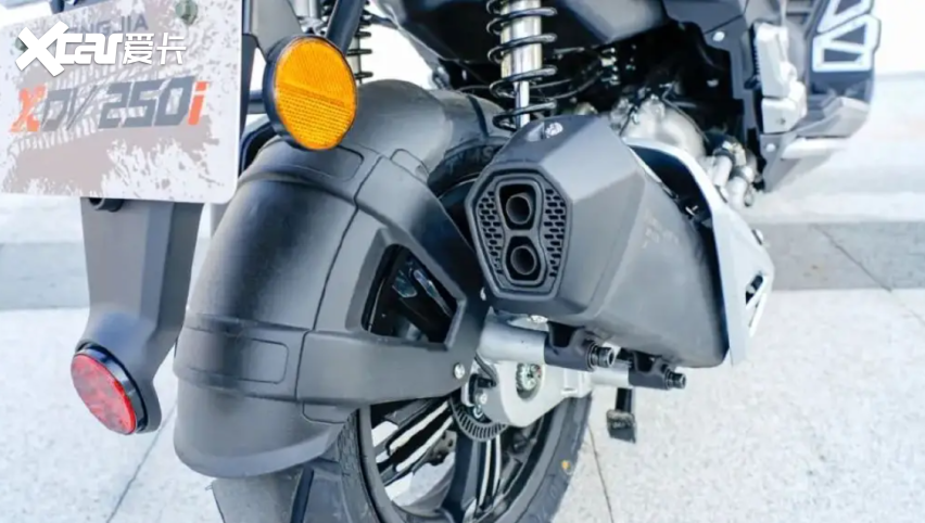 国产多用途踏板摩托，龙嘉XDV250si，单缸水冷动力双通道ABS——veecar|汽车改装|改装知识分享平台