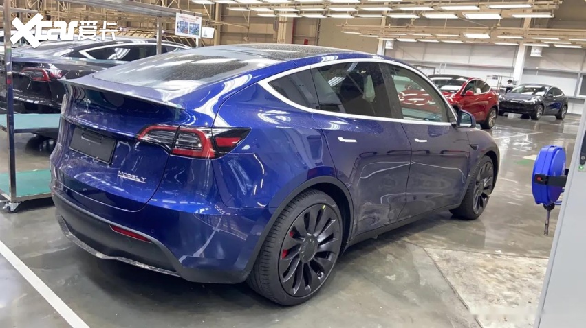 Model Y Performance 高性能版现身上海特斯拉工厂——veecar|汽车改装|改装知识分享平台