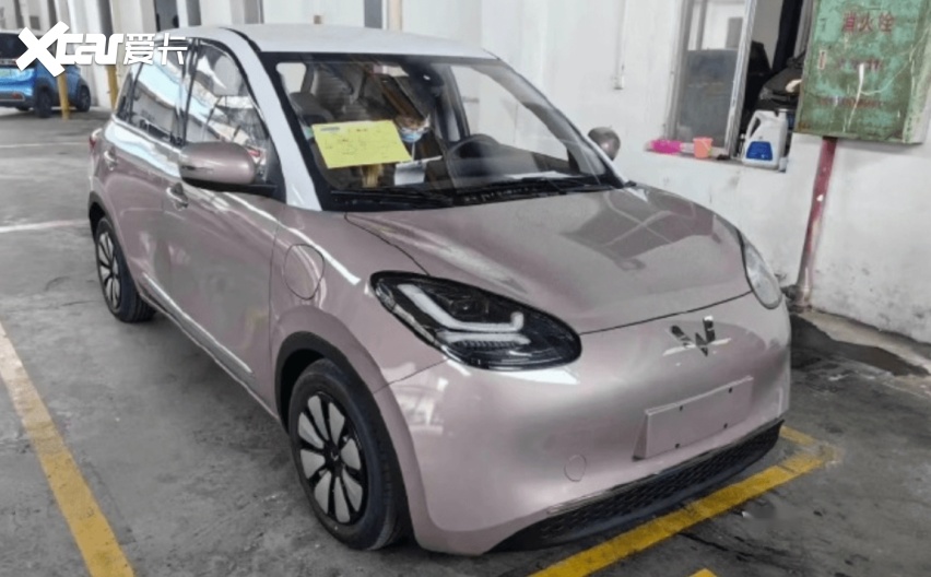 五菱再推小型纯电车，新车采用高颜值复古设计风格，车长近四米！——veecar|汽车改装|改装知识分享平台