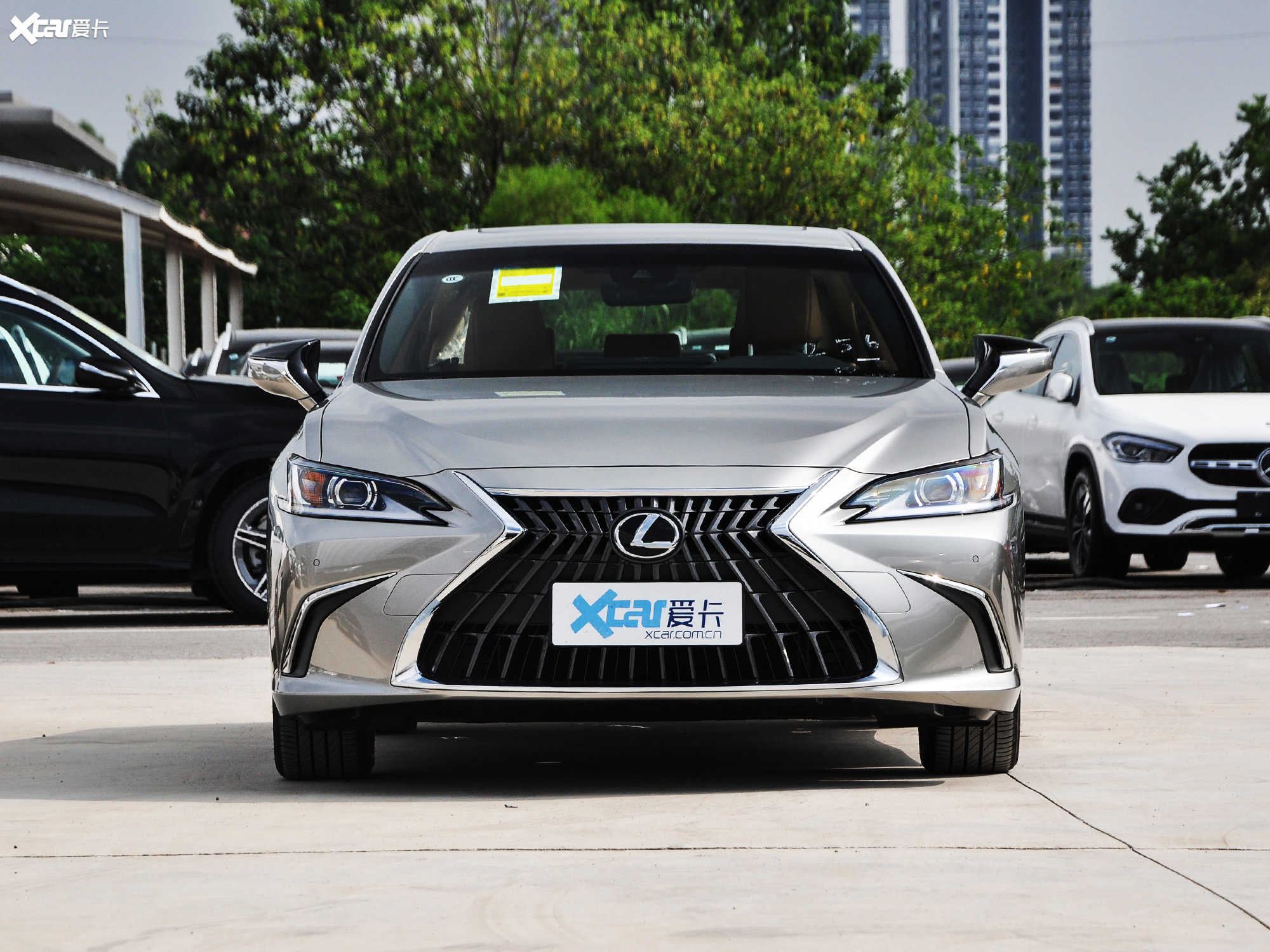 【2022款雷克萨斯ES 260 卓越版_整体外观 _17/632张图片】_汽车图片大全_爱卡汽车