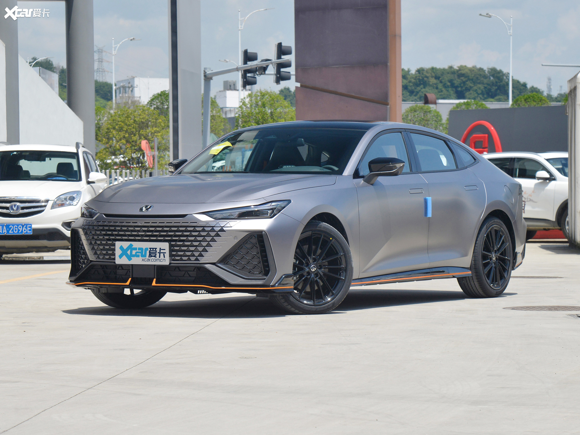 【2022款长安UNI-V 2.0T 领速版_整体外观 _2/986张图片】_汽车图片大全_爱卡汽车