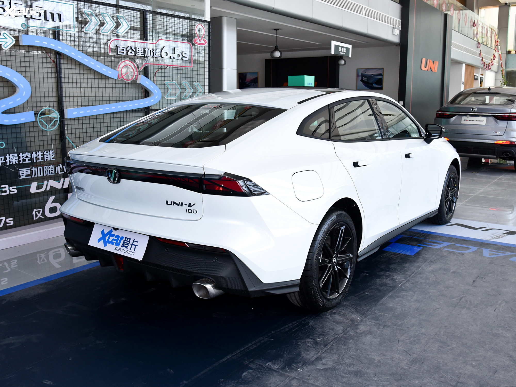 【2023款长安UNI-V 智电iDD 1.5T 113km 智酷型_整体外观 _5/465张图片】_汽车图片大全_爱卡汽车