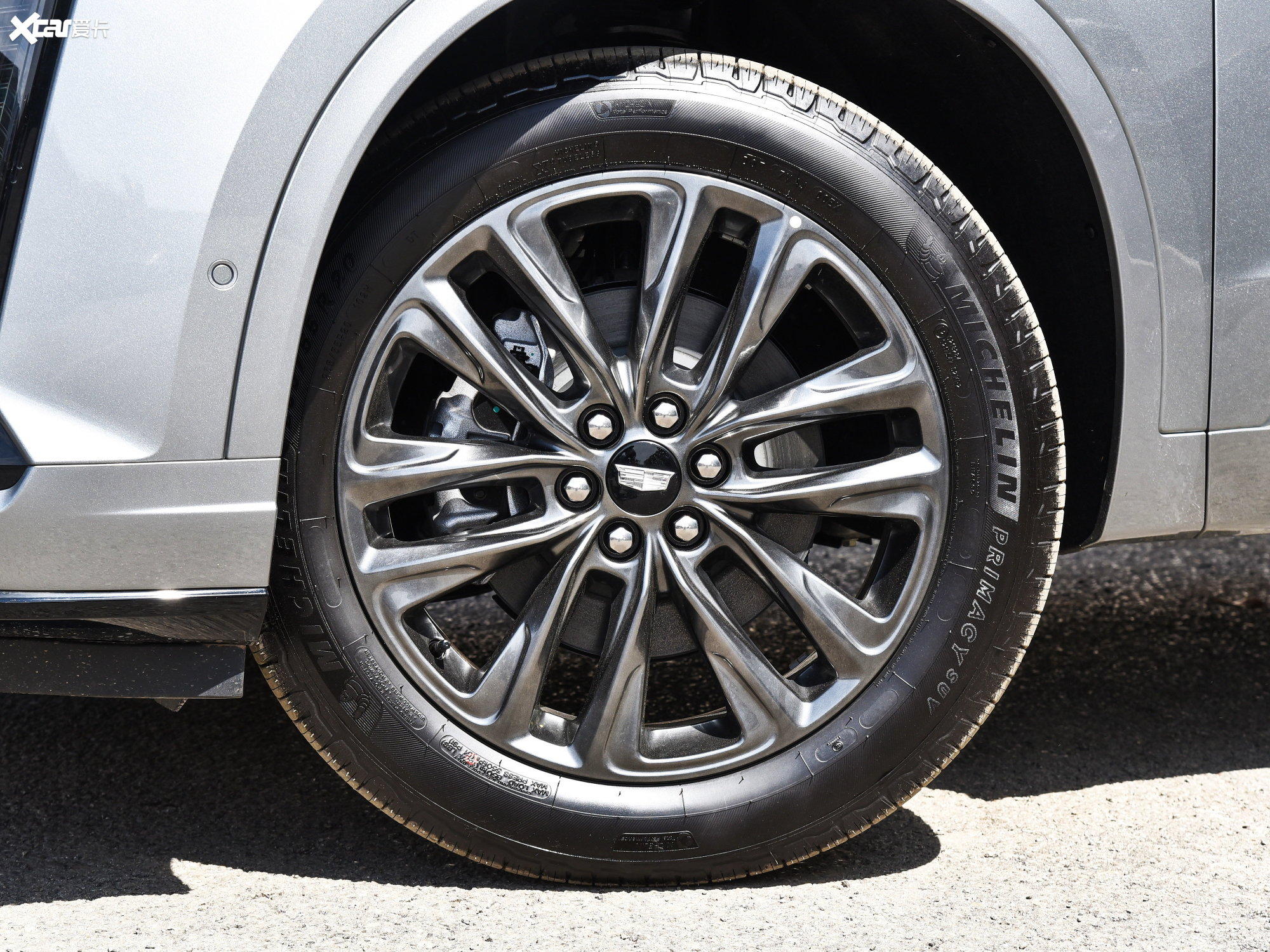 【2023款凯迪拉克XT6 2.0T 四驱铂金型黑钻版 六座_细节外观 _3/168张图片】_汽车图片大全_爱卡汽车