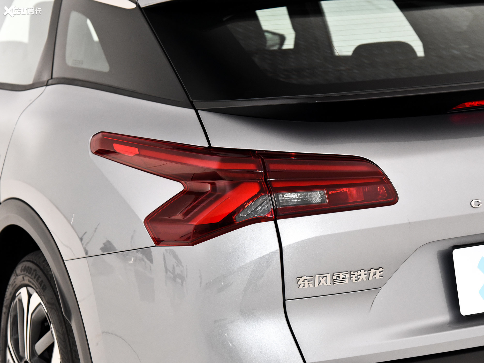 【2023款凡尔赛C5 X 1.6T 势不凡_细节外观 _5/490张图片】_汽车图片大全_爱卡汽车