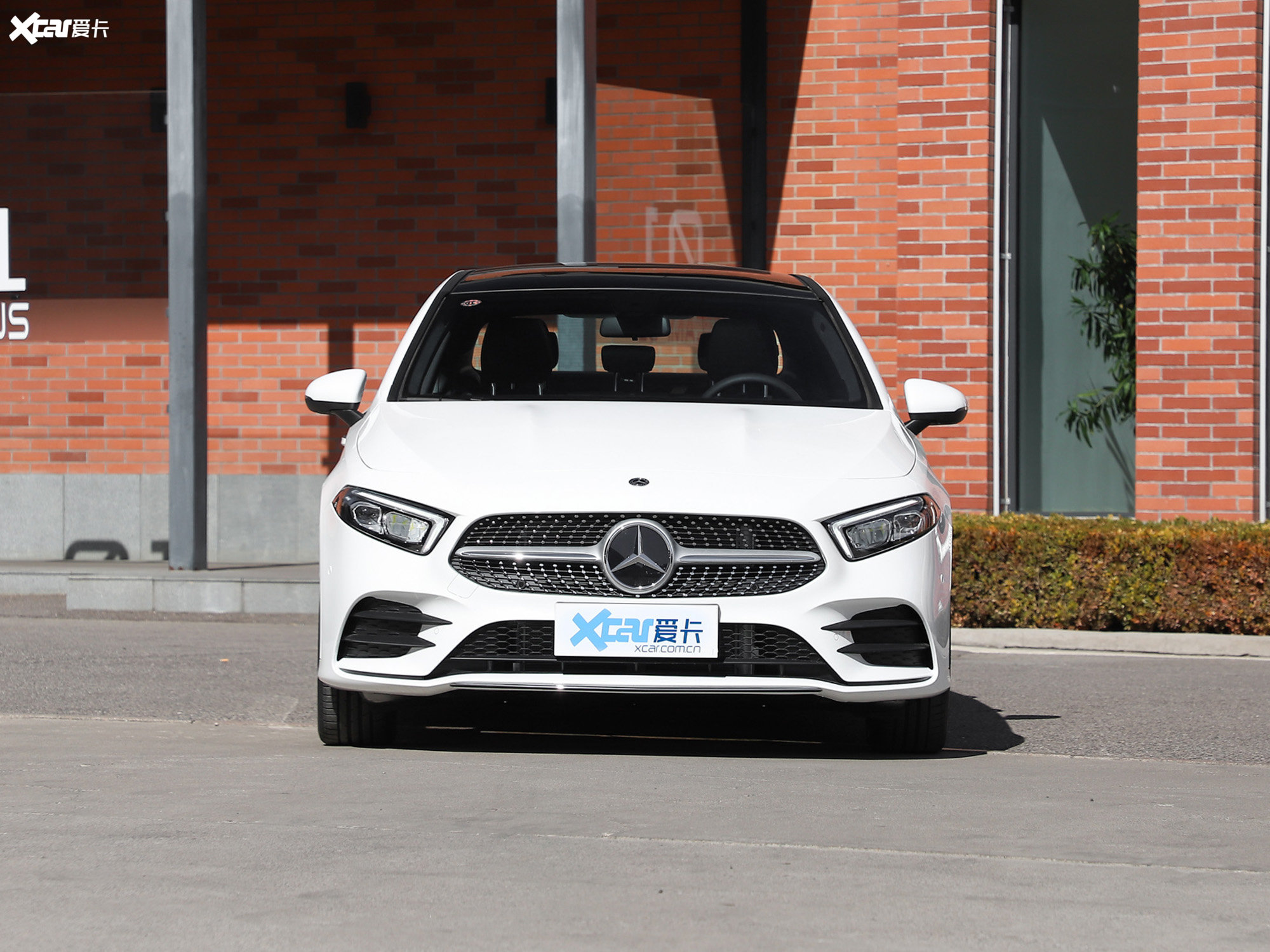 【2022款奔驰A级 改款三 A 200 L 运动轿车时尚型_整体外观 _1/986张图片】_汽车图片大全_爱卡汽车