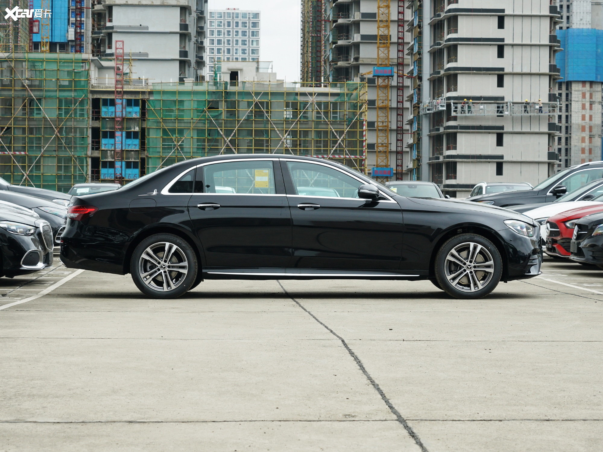 【2023款奔驰E级 改款 E 260 L 运动型 4MATIC_整体外观 _15/1245张图片】_汽车图片大全_爱卡汽车