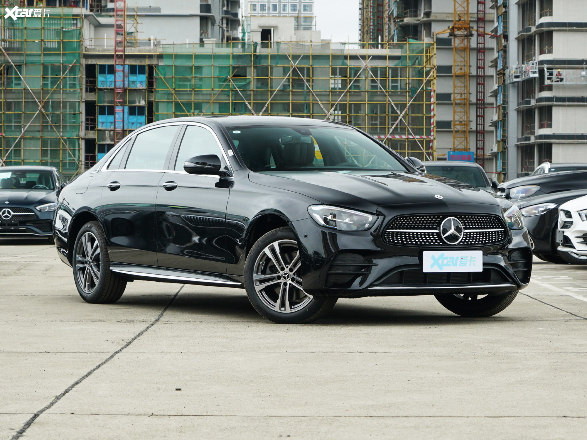 【2023款奔驰C级 改款 C 260 L 运动版 4AMTIC_整体外观 _17/1176张图片】_汽车图片大全_爱卡汽车