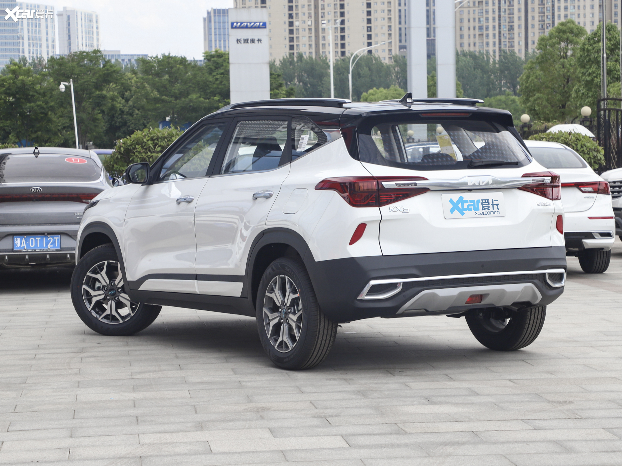 【2021款起亚KX3傲跑 1.5L CVT焕新版_整体外观 _4/378张图片】_汽车图片大全_爱卡汽车