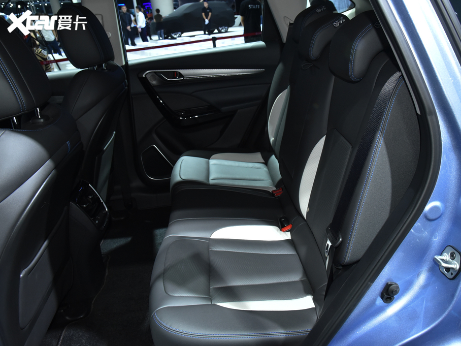 【2019款风神AX7 PHEV PHEV_空间座椅 _10/104张图片】_汽车图片大全_爱卡汽车
