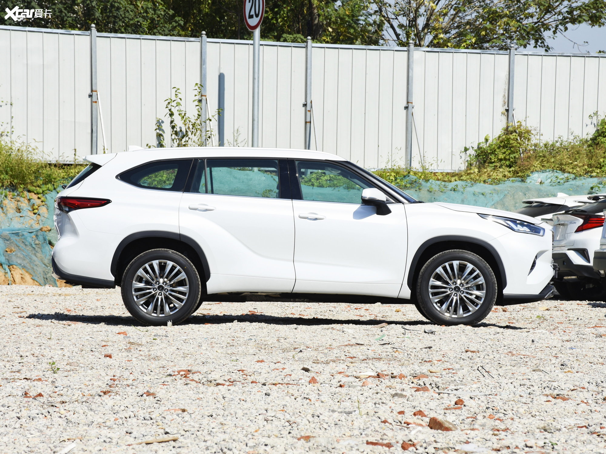 【2022款汉兰达 380T 四驱豪华版 7座_整体外观 _7/275张图片】_汽车图片大全_爱卡汽车