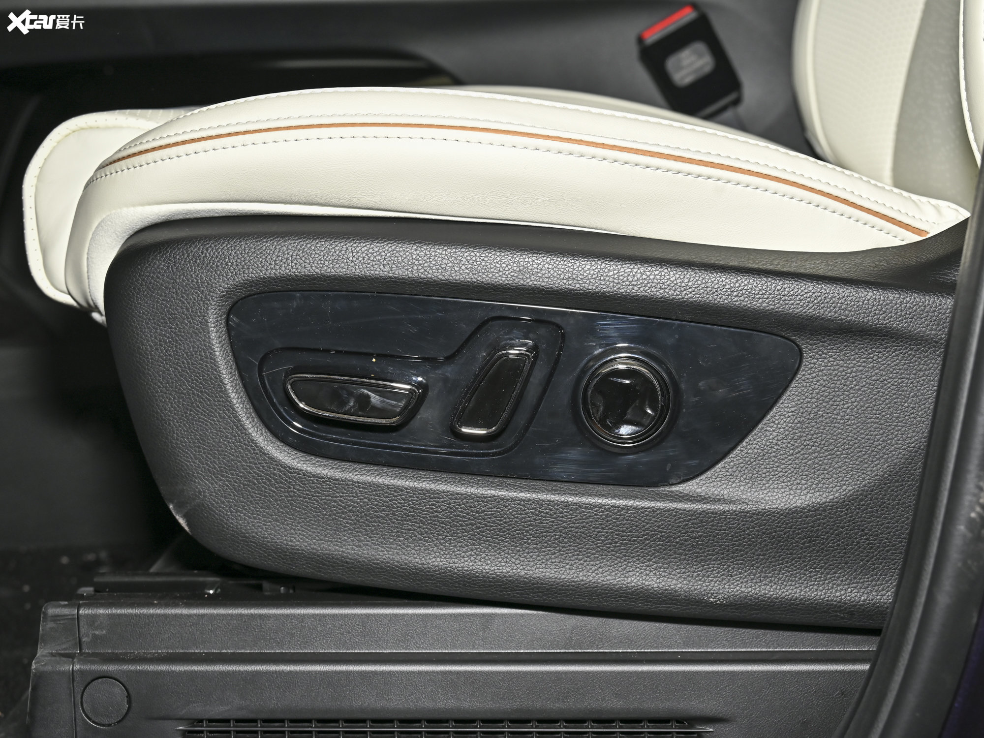 【2023款传祺 E9 E9 MAX_空间座椅 _5/147张图片】_汽车图片大全_爱卡汽车