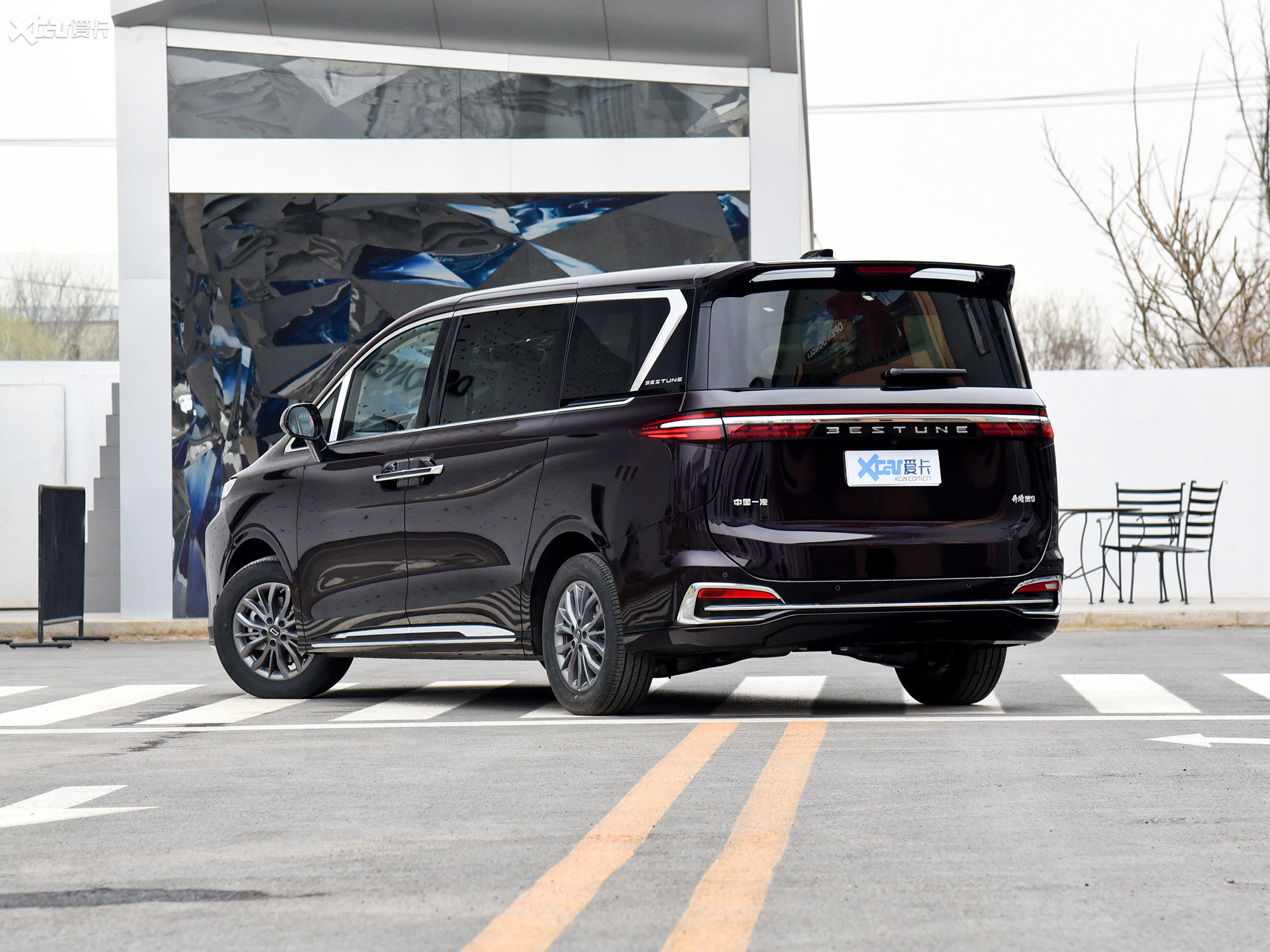 【2023款奔腾M9 2.0T 至尊型_整体外观 _4/125张图片】_汽车图片大全_爱卡汽车