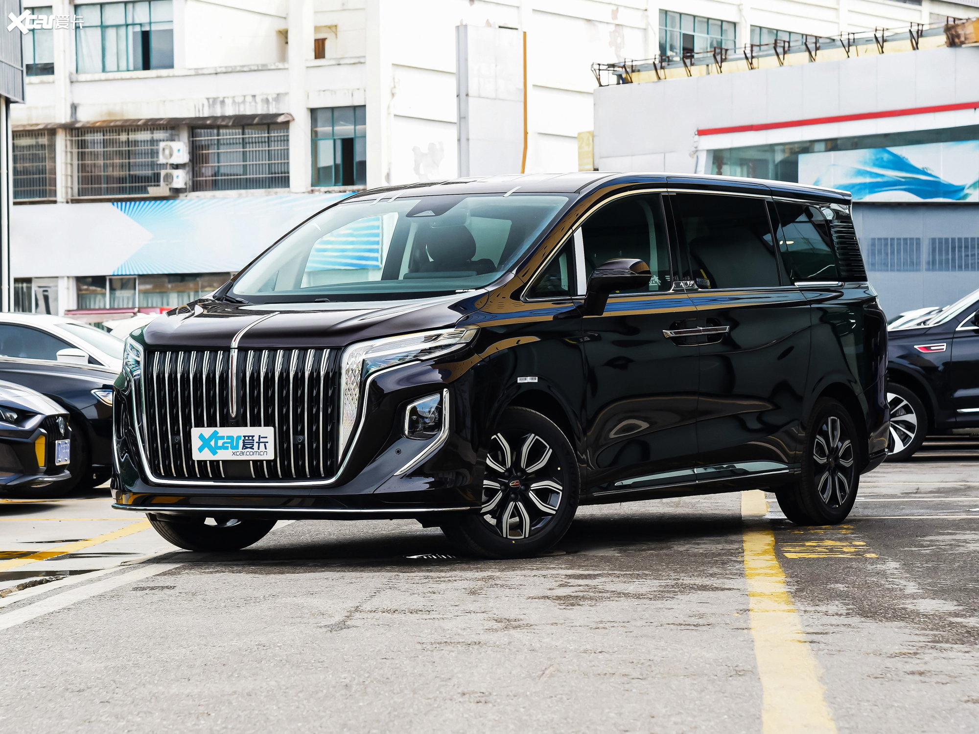 【2023款红旗HQ9 2.0T 智联旗享版_整体外观 _18/765张图片】_汽车图片大全_爱卡汽车