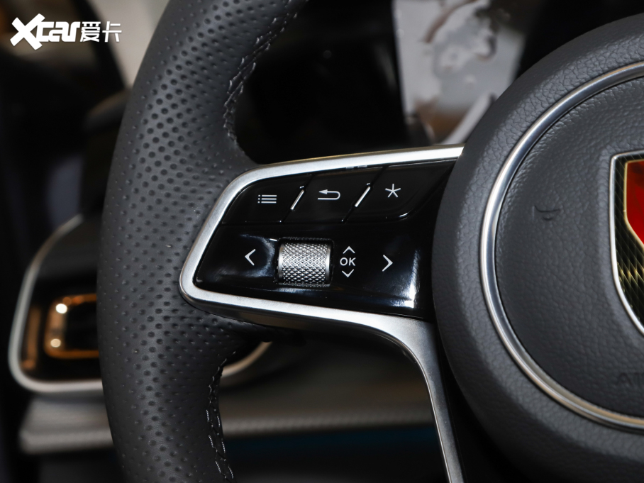 【2023款红旗H5 2.0T 自动智联旗领版_中控区 _100/1018张图片】_汽车图片大全_爱卡汽车