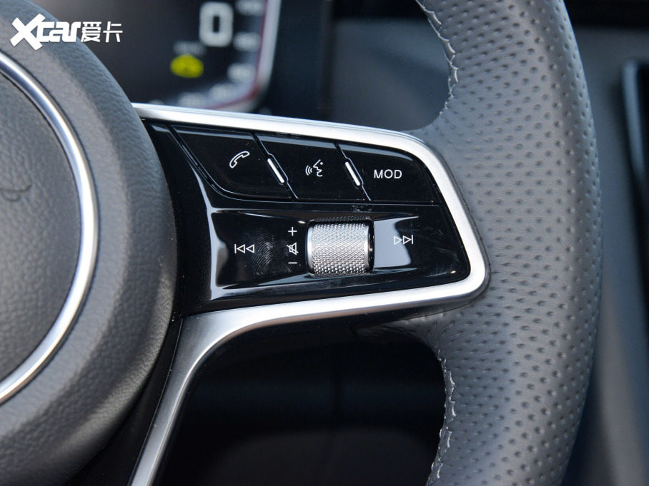 【2023款红旗H5 2.0T 自动智联旗享版_中控区 _9/1018张图片】_汽车图片大全_爱卡汽车