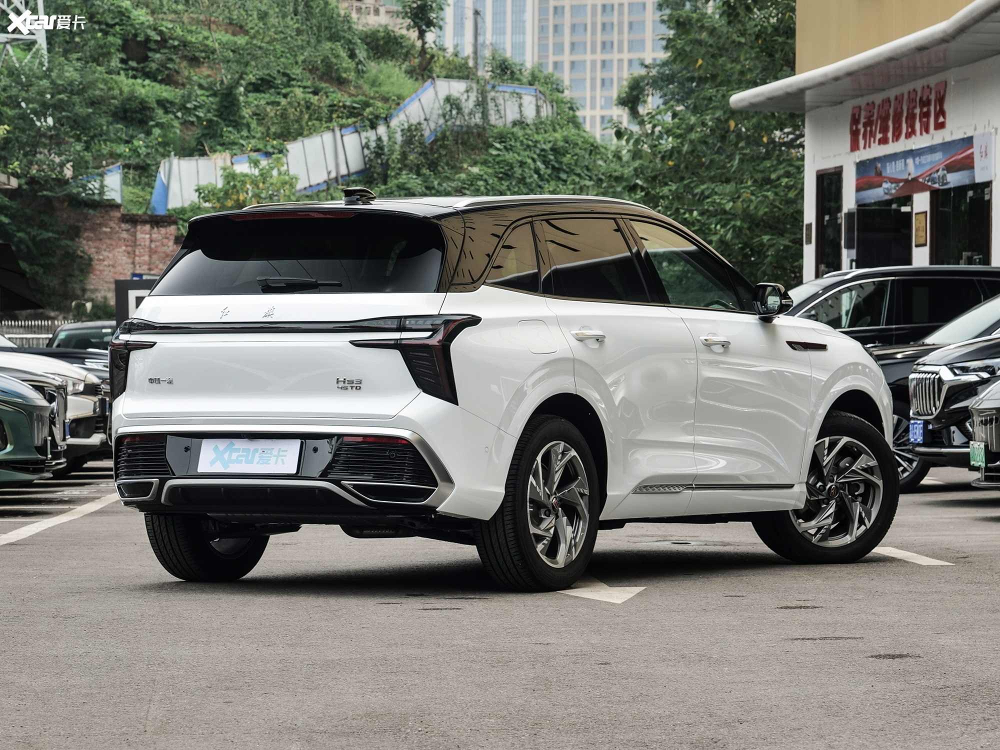 【2023款红旗HS3 2.0T 四驱有为版_整体外观 _22/401张图片】_汽车图片大全_爱卡汽车