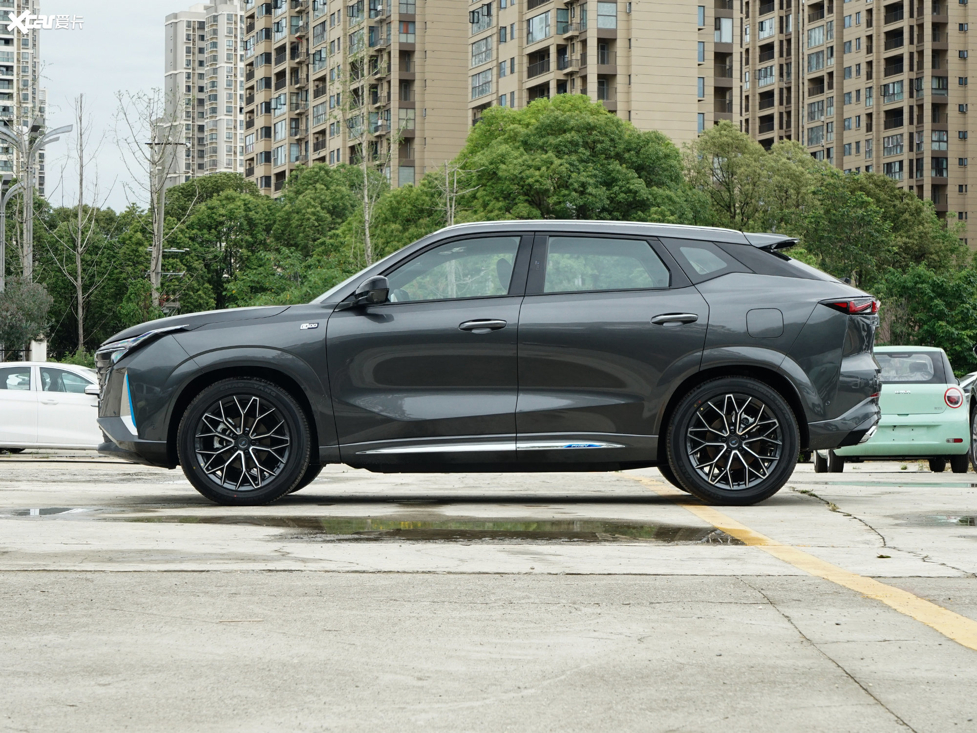 【2023款长安欧尚Z6 智电iDD 智电iDD 150KM旗舰型PLUS智慧泊车版_整体外观 _11/520张图片】_汽车图片大全_爱卡汽车