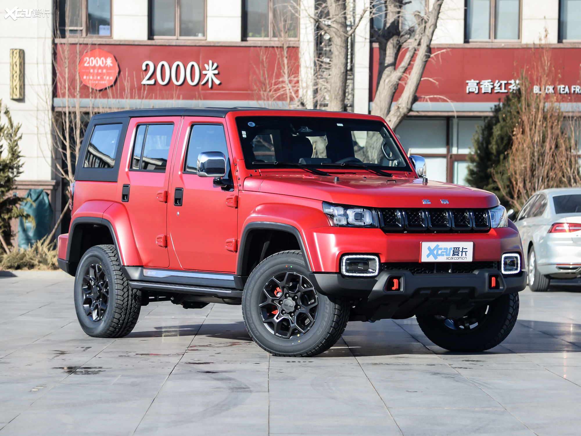 【2021款北京BJ40 2.3T 自动四驱刀锋英雄版至尊型_整体外观 _13/901张图片】_汽车图片大全_爱卡汽车
