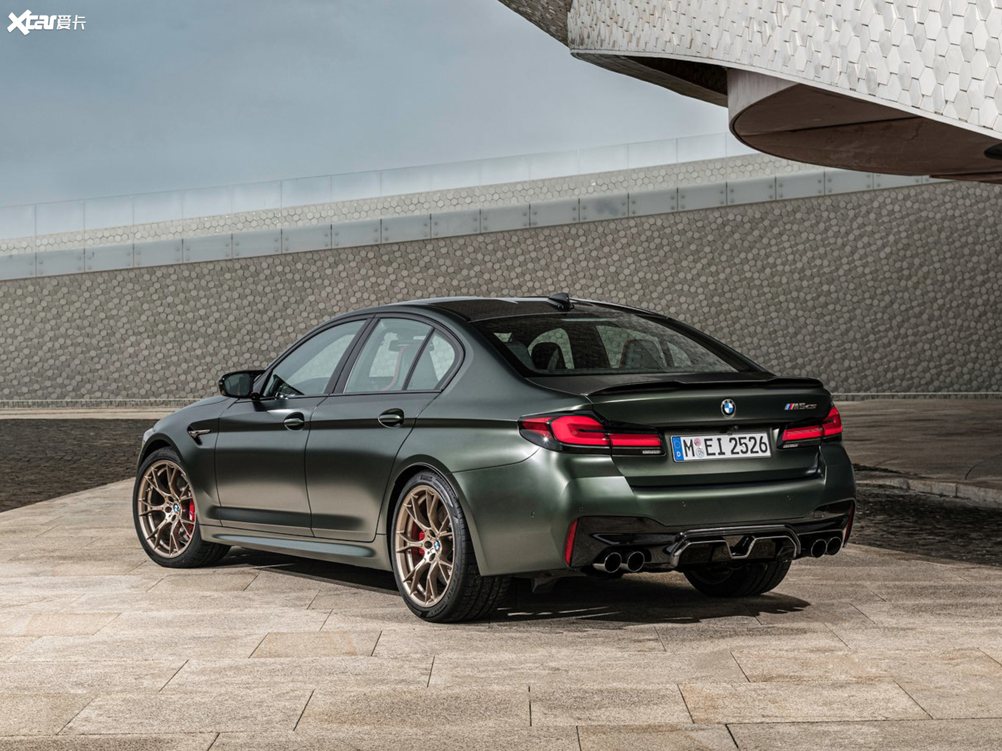 【2021款宝马M5 M5 CS_整体外观 _17/311张图片】_汽车图片大全_爱卡汽车