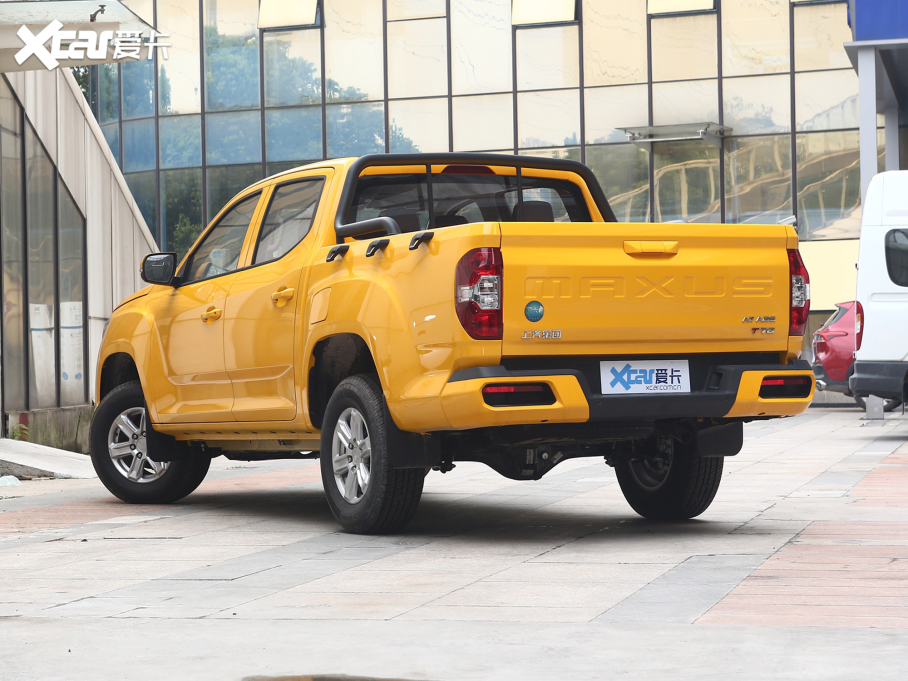 【2021款上汽大通MAXUS T70 2.0T 自动两驱进取版标箱高底盘 柴油_整体外观 _4/107张图片】_汽车图片大全_爱卡汽车