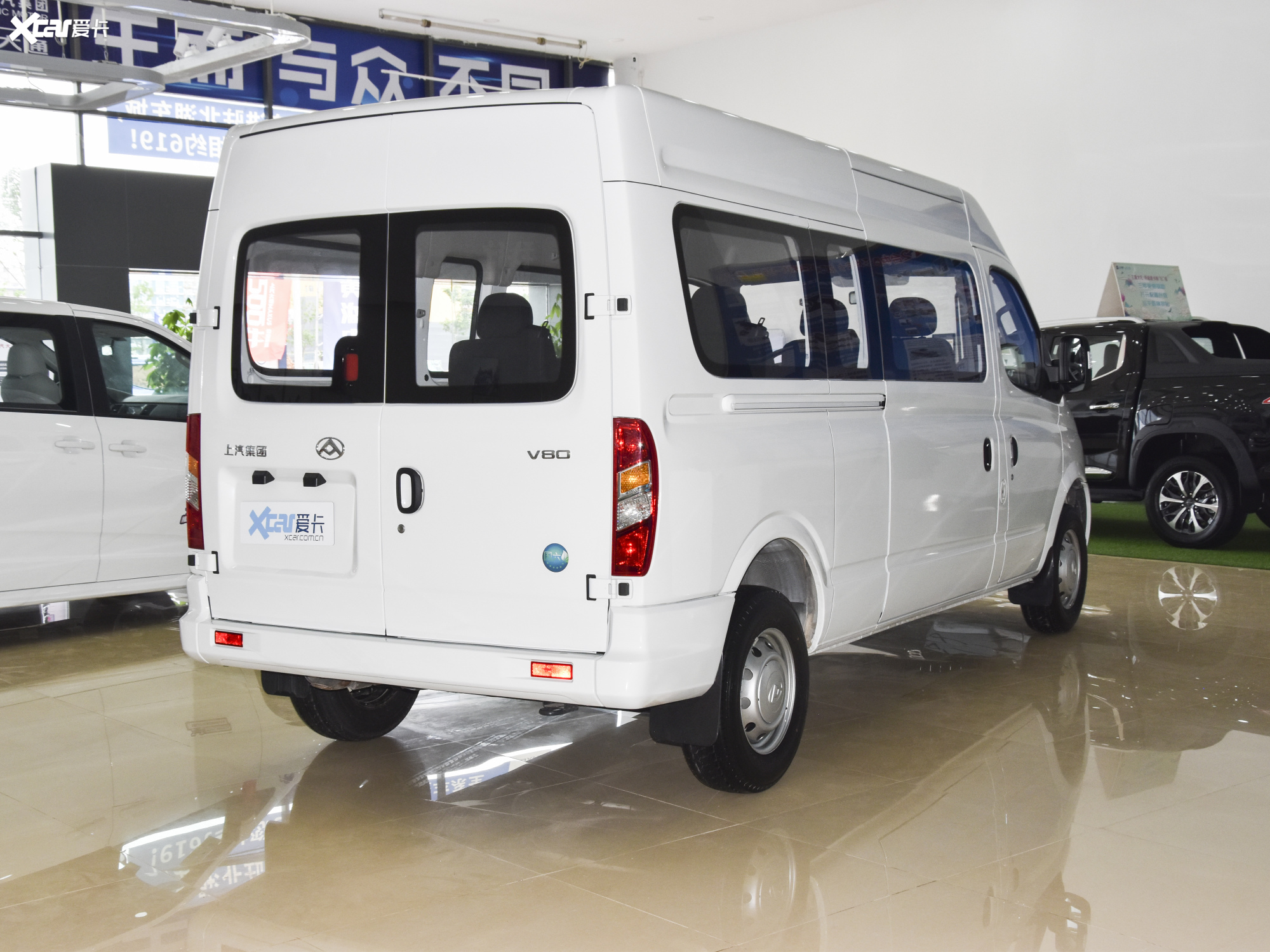 【2021款上汽大通MAXUS V80 经典傲运通 2.0T 长轴中顶 7-9座 国VI_整体外观 _7/105张图片】_汽车图片大全_爱卡汽车