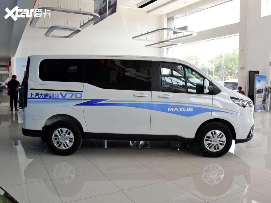【2023款上汽大通MAXUS 新途V70 2.0T 精英版 自动短轴低顶 5/6座 _整体外观 _15/244张图片】_汽车图片大全_爱卡汽车