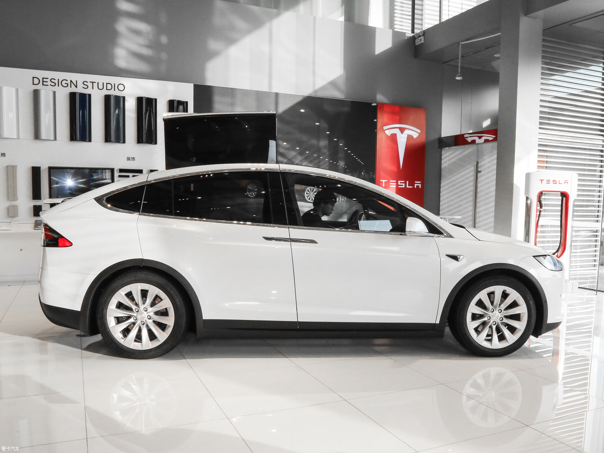 【2018款Model X 基本型_整体外观 _3/169张图片】_汽车图片大全_爱卡汽车