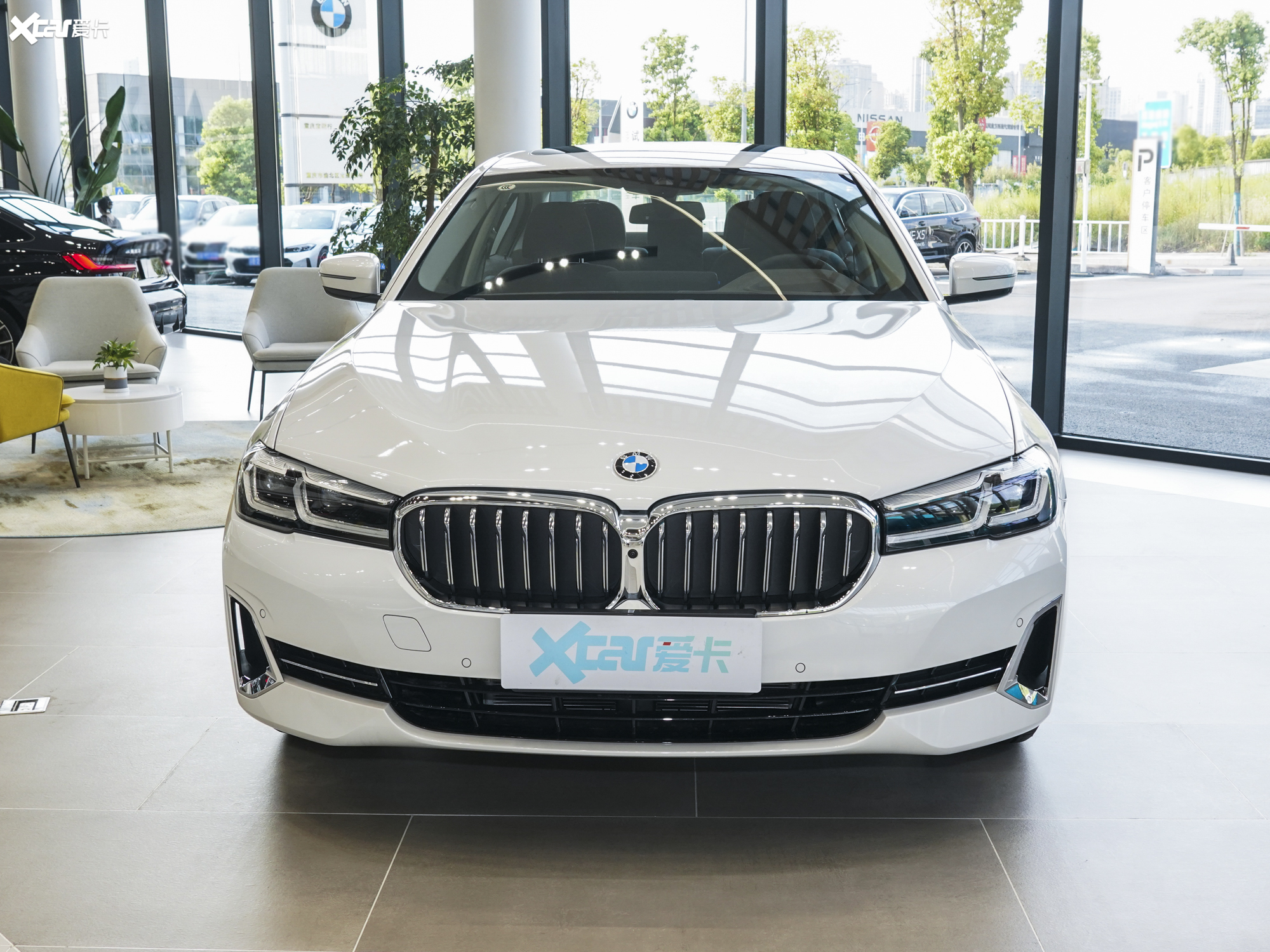 【2023款宝马5系 530Li 尊享型 豪华套装_整体外观 _17/636张图片】_汽车图片大全_爱卡汽车