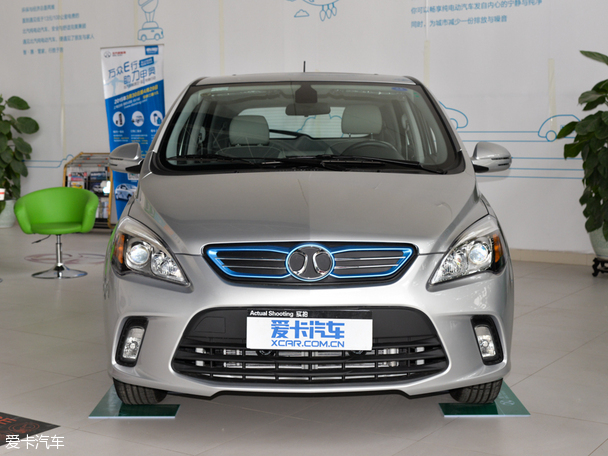 北汽新能源EV160轻快版上市 售17.69万-爱卡汽车