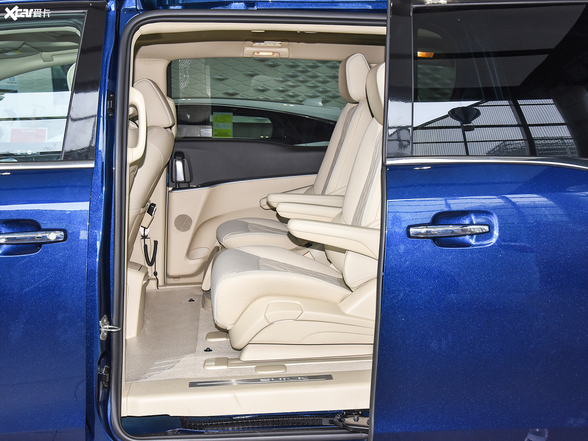 【2023款别克GL8 陆上公务舱 652T 尊贵型福祉版_空间座椅 _29/642张图片】_汽车图片大全_爱卡汽车