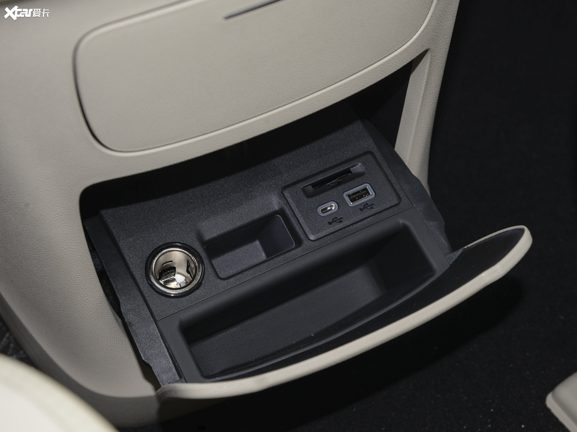 【2023款别克GL8 ES陆尊 ES陆尊 653T 尊享型_中控区 _27/493张图片】_汽车图片大全_爱卡汽车