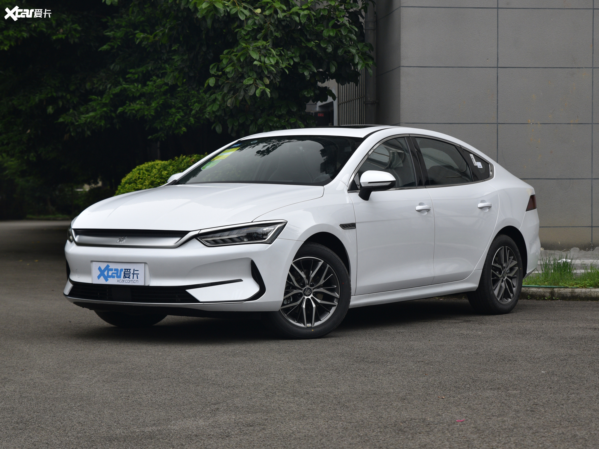 【2021款秦PLUS EV 400KM 豪华型_整体外观 _10/509张图片】_汽车图片大全_爱卡汽车