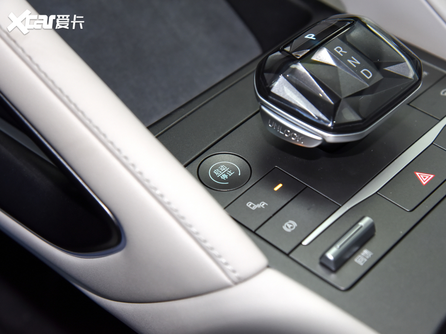 【2024款元UP 401KM 超越型_中控区 _23/134张图片】_汽车图片大全_爱卡汽车