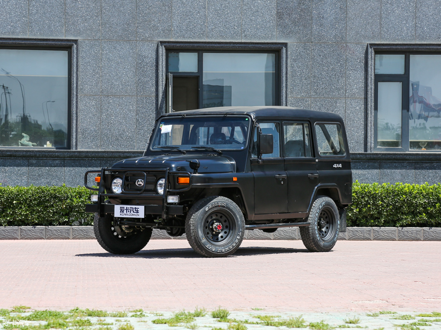 【2016款BJ212 2.0L 方门 四驱豪华型 国IV_整体外观 _2/201张图片】_汽车图片大全_爱卡汽车