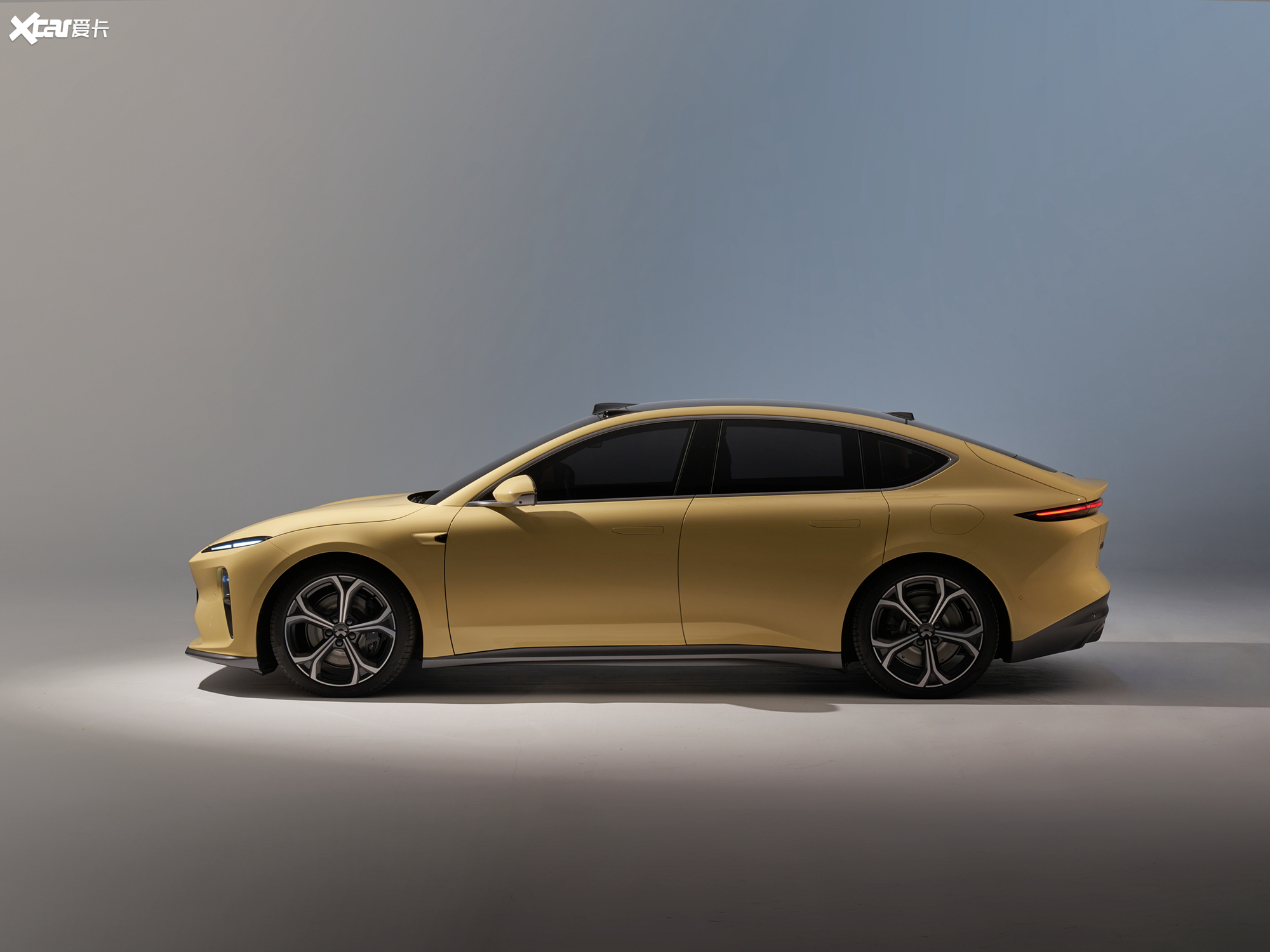 【2022款蔚来ET5 75kWh_整体外观 _32/289张图片】_汽车图片大全_爱卡汽车