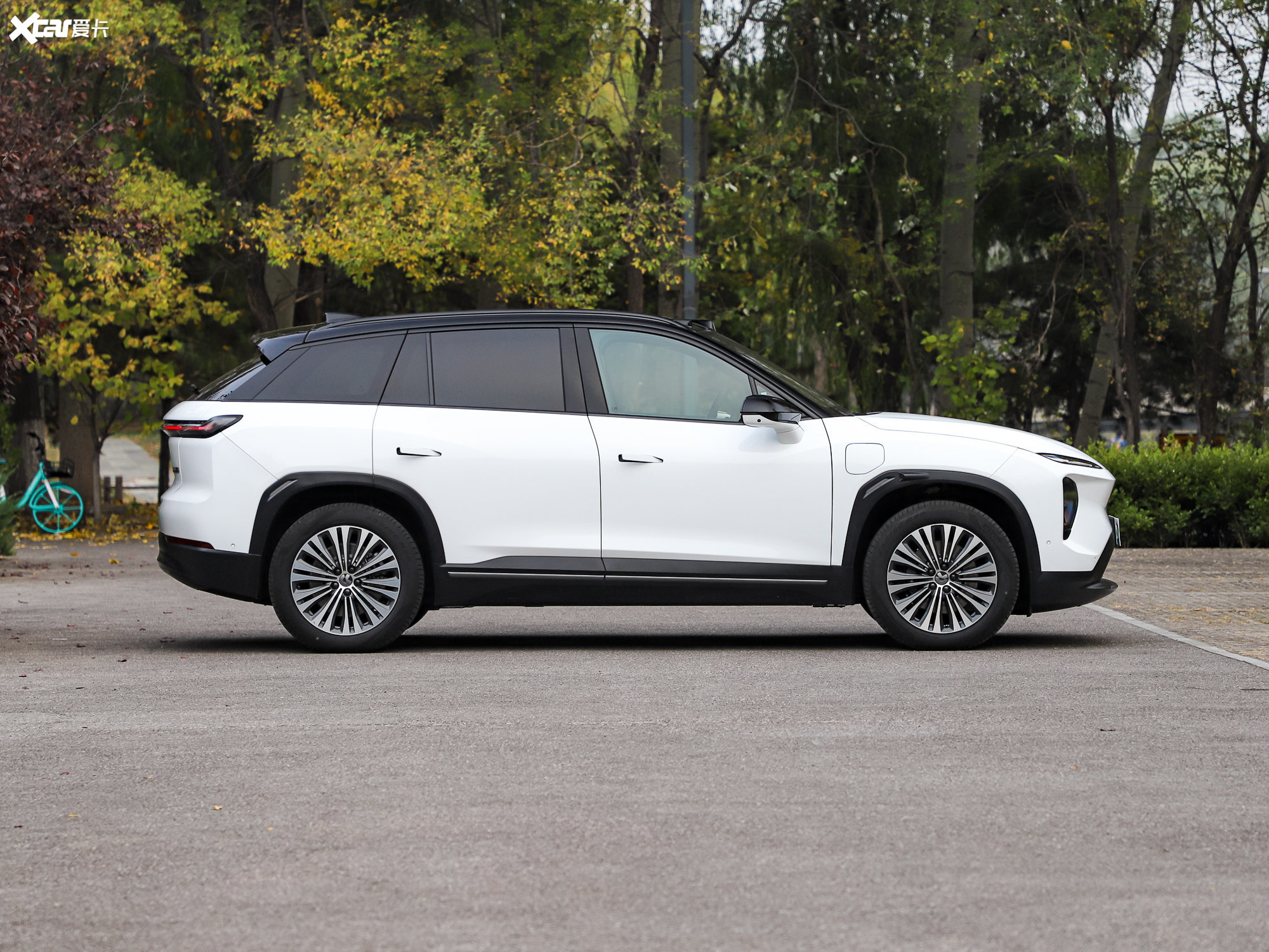 【2022款蔚来ES7 100kWh 首发版_整体外观 _7/355张图片】_汽车图片大全_爱卡汽车