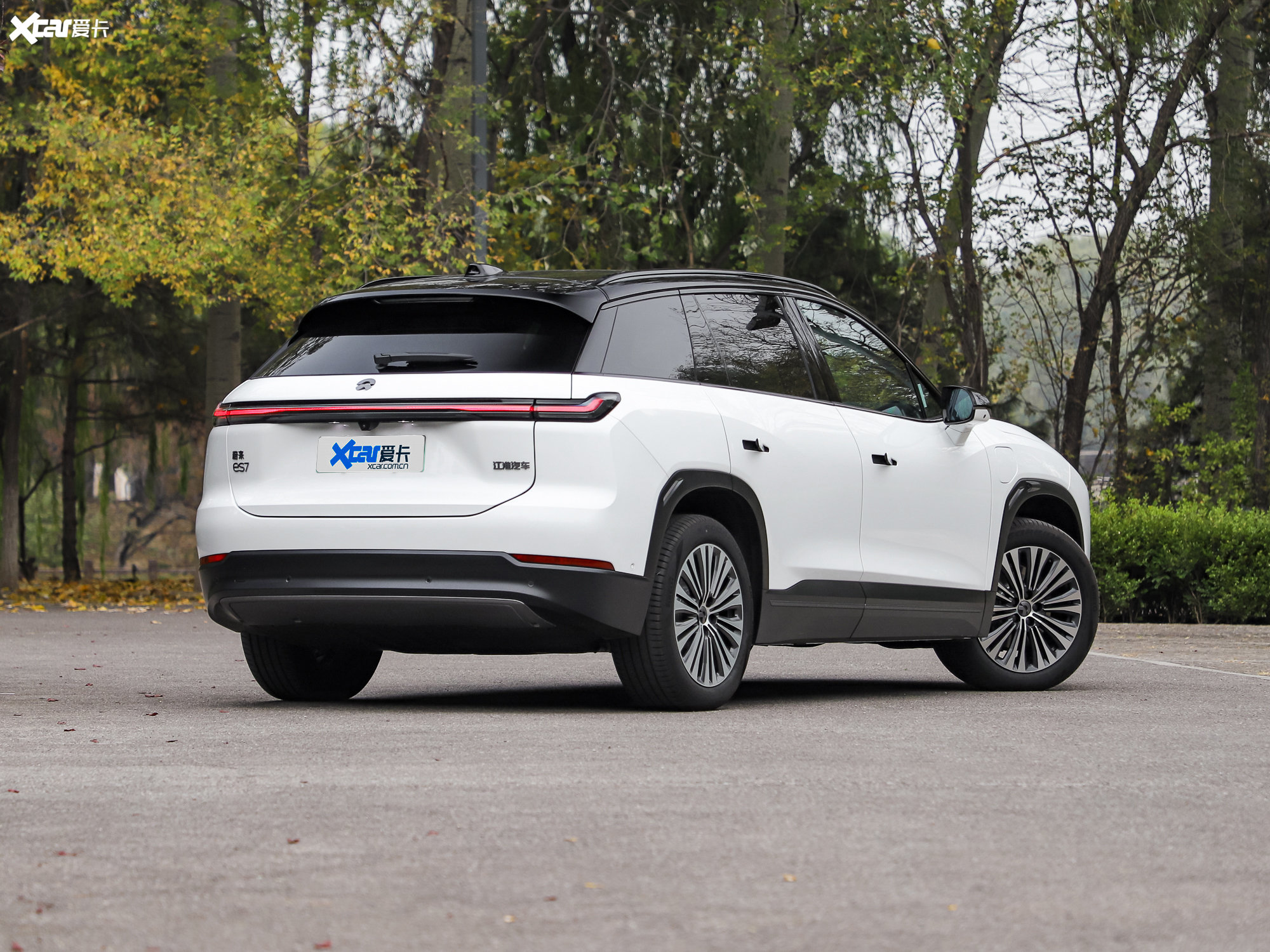 【2022款蔚来ES7 100kWh 首发版_整体外观 _6/355张图片】_汽车图片大全_爱卡汽车