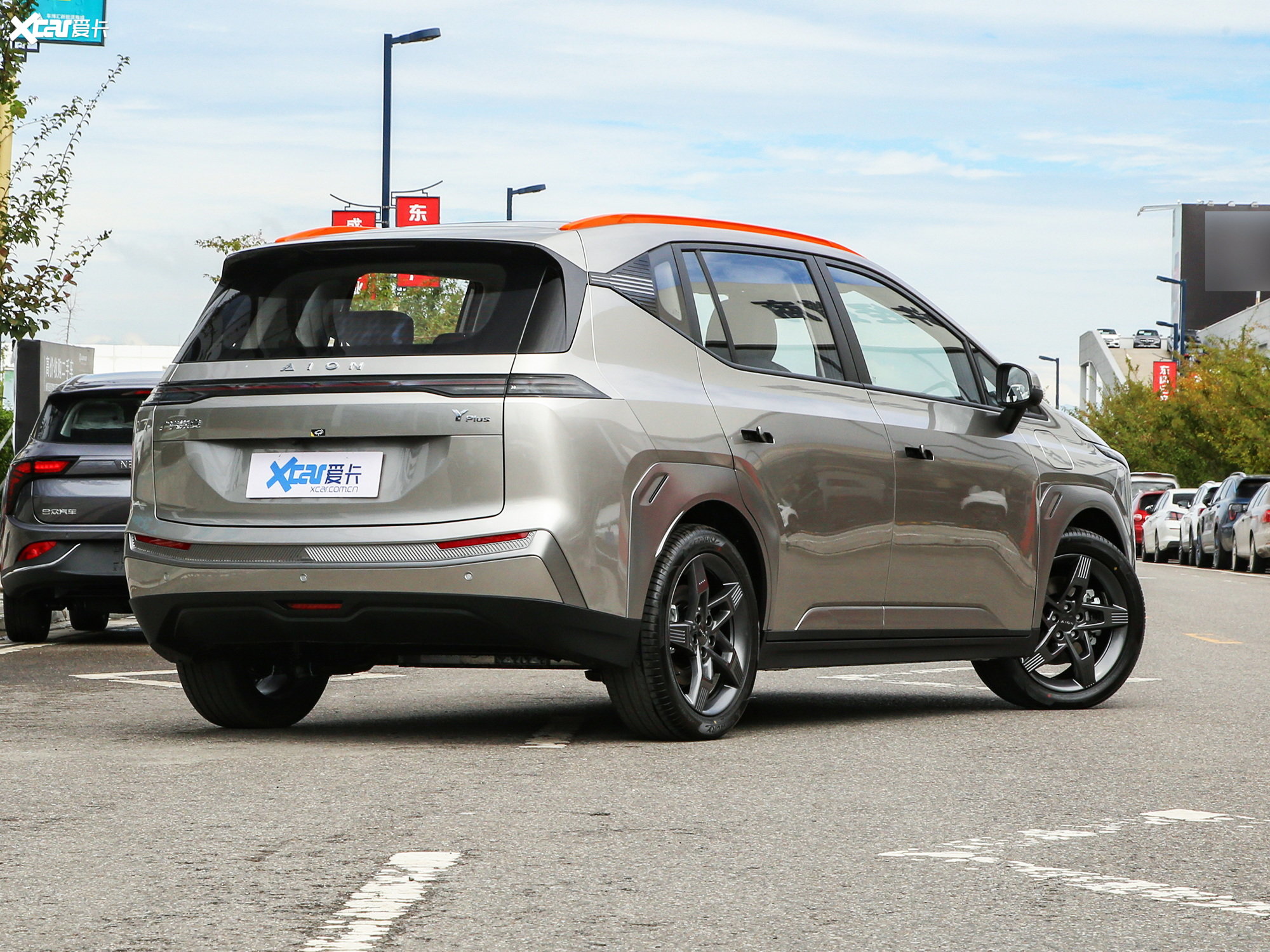 【2022款AION Y Plus Plus 70 科技版_整体外观 _6/1633张图片】_汽车图片大全_爱卡汽车