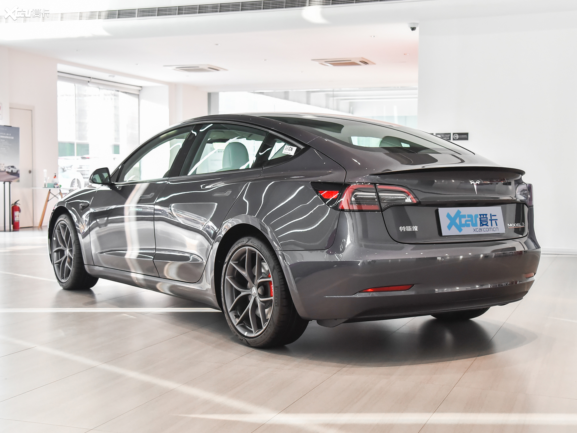 【2021款Model 3 改款 Performance高性能全轮驱动版_整体外观 _9/462张图片】_汽车图片大全_爱卡汽车